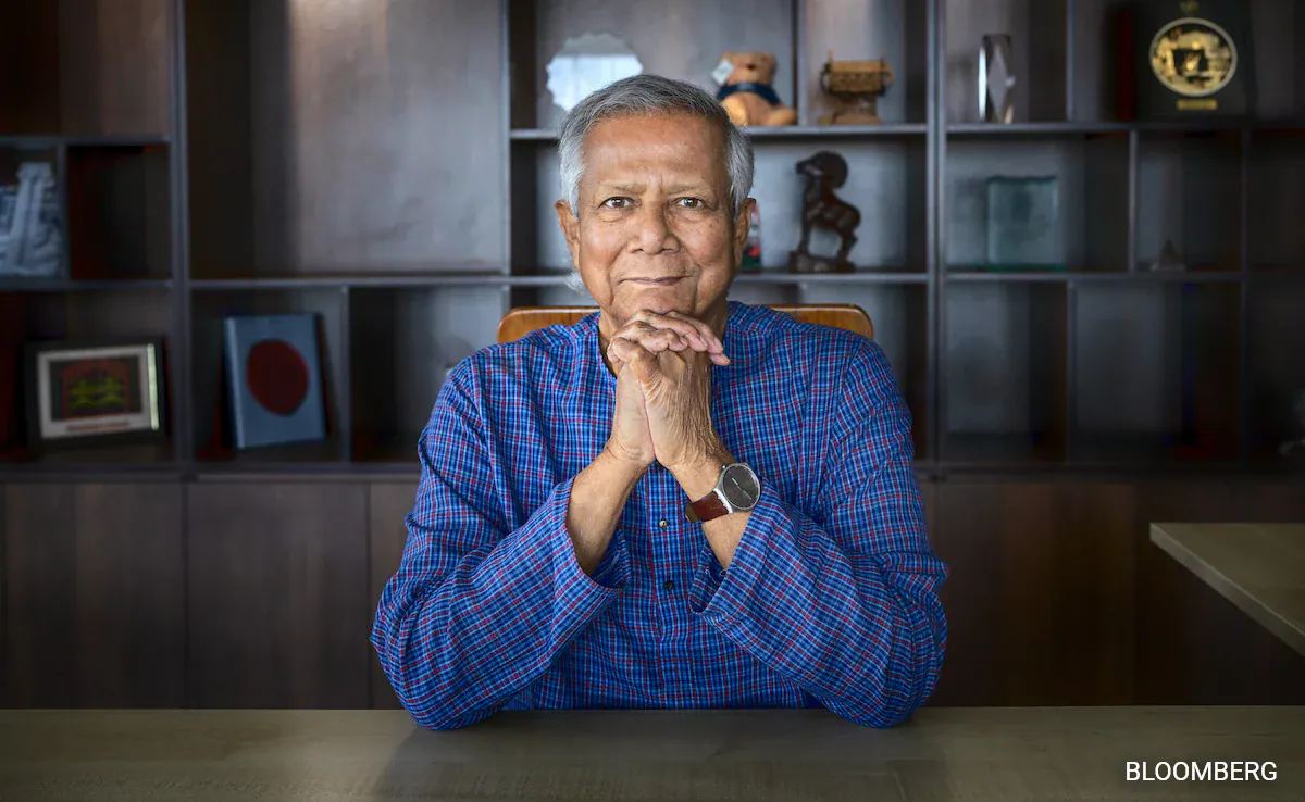 Professor Yunus' Arrival in Dhaka - TheStatement24